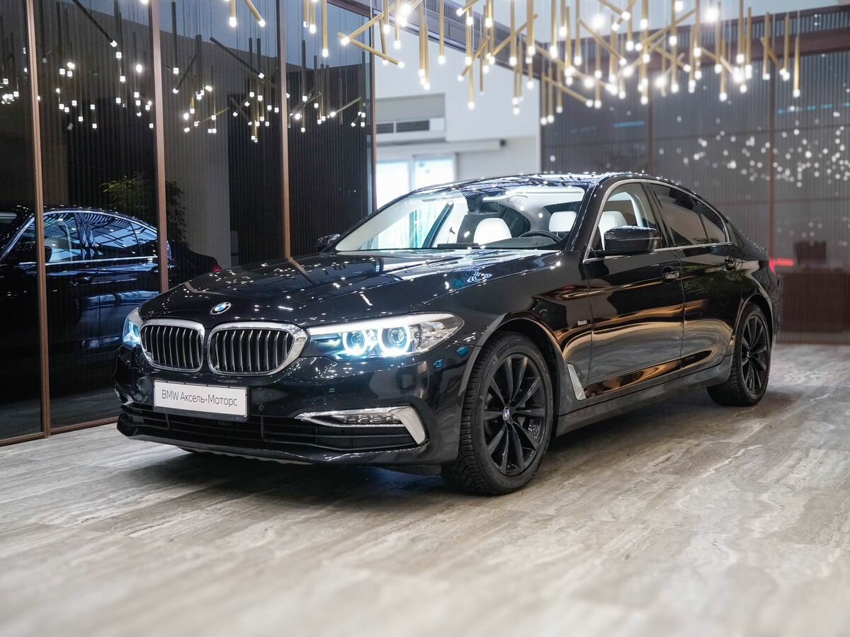 Купить б/у BMW 5 серии VII (G30/G31/G38) 530i xDrive 2.0 AT (249 л.с.) 4WD бензин автомат в ...
