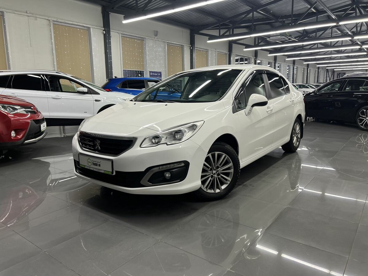 Купить б/у Peugeot 408 I Рестайлинг 1.6 AT (115 л.с.) бензин автомат в Твери: белый Пежо 408 I ...