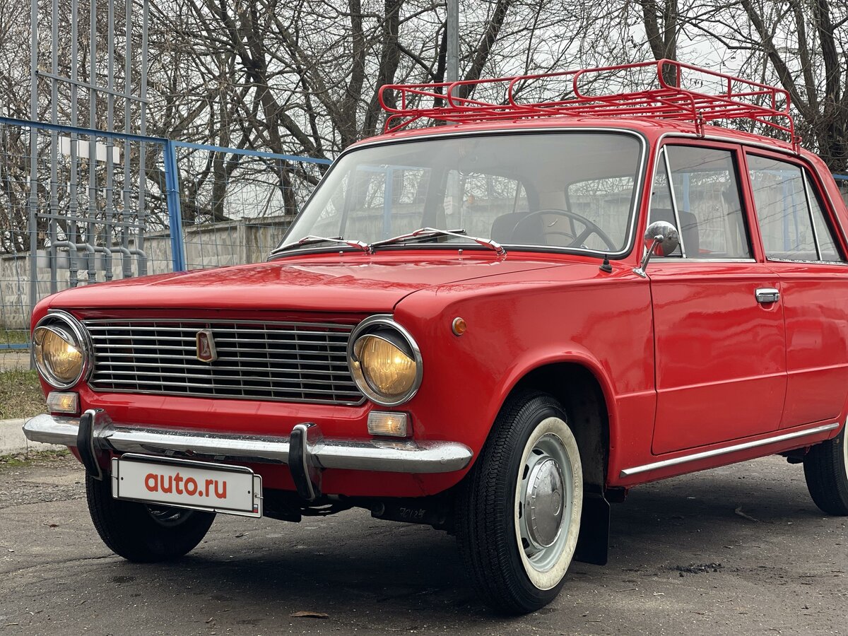Купить б/у LADA (ВАЗ) 2101 1970-1988 1.2 MT (64 л.с.) бензин механика в Москве: красный Лада ...