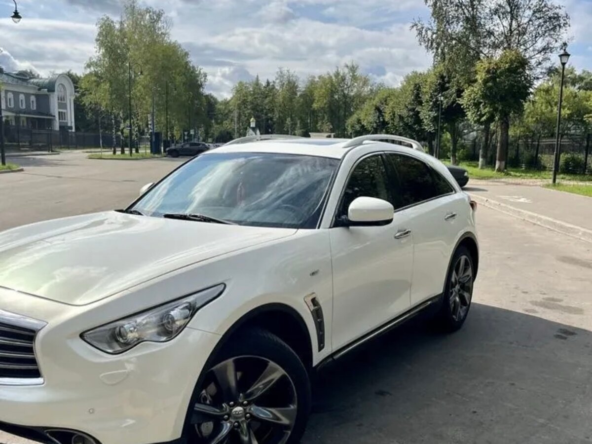 Купить б/у Infiniti FX II (S51) Рестайлинг FX37 3.7 AT (333 л.с.) 4WD бензин автомат в Перми ...