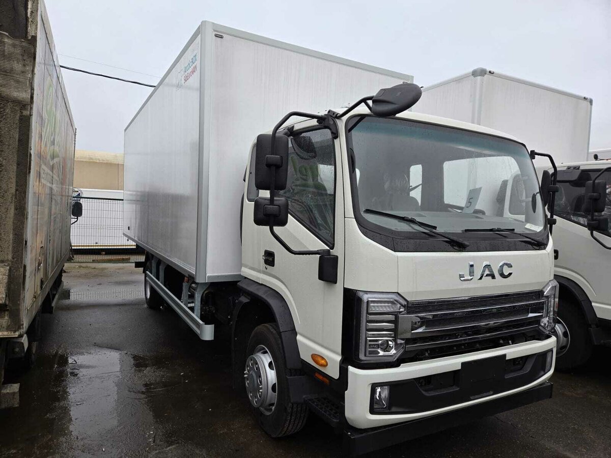 Купить новый JAC N120 дизель механика в Балобаново: белый изотермический кузов 2024 года на Авто ...