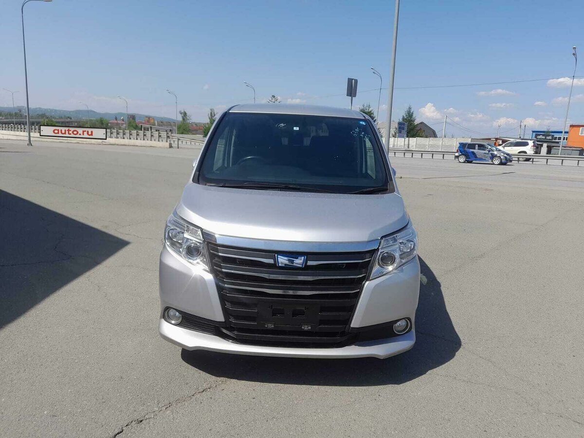 Купить б/у Toyota Noah III (R80) 1.8hyb CVT (99 л.с.) гибрид вариатор в ...