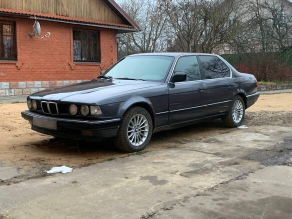 Купить б/у BMW 7 серии II (E32) 735i 3.4 MT (211 л.с.) бензин механика в Куровском: серый БМВ 7 ...