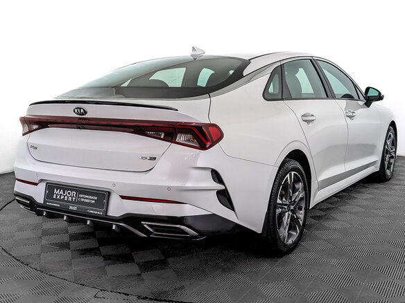 Купить б/у Kia K5 III 2.5 AT (194 л.с.) бензин автомат в Москве: белый Киа к5 III седан 2021 ...