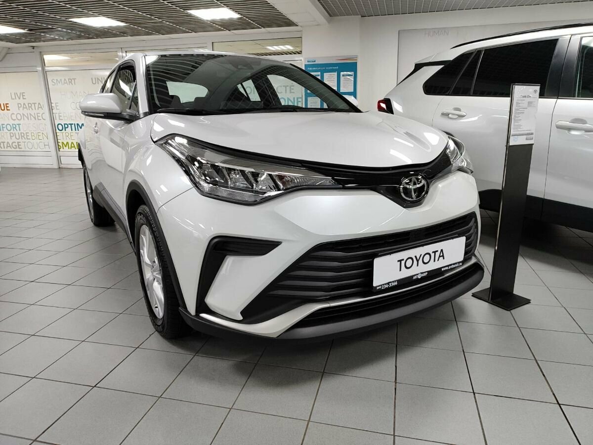 Купить новый Toyota Izoa I Рестайлинг 2.0 CVT (171 л.с.) бензин вариатор в Москве: белый Тойота ...