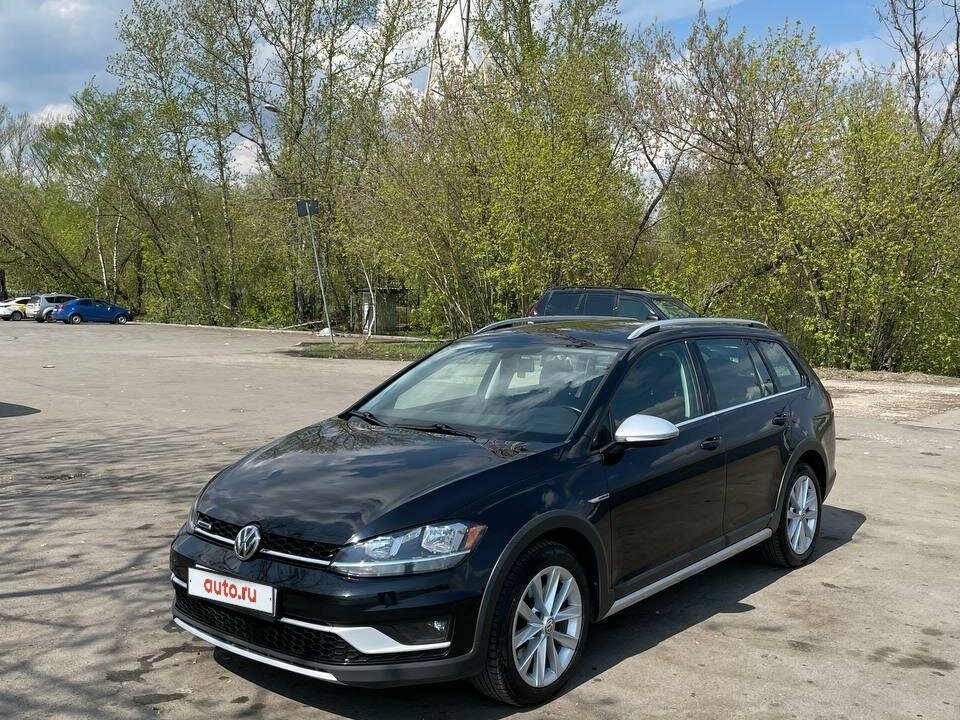 Купить б/у Volkswagen Golf VII Рестайлинг Alltrack 1.8 AMT (180 л.с ...