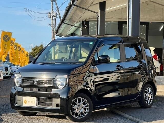 Купить б/у Honda N-WGN II 0.7 CVT (58 л.с.) бензин вариатор во Владивостоке: чёрный Хонда Н-Вгн ...