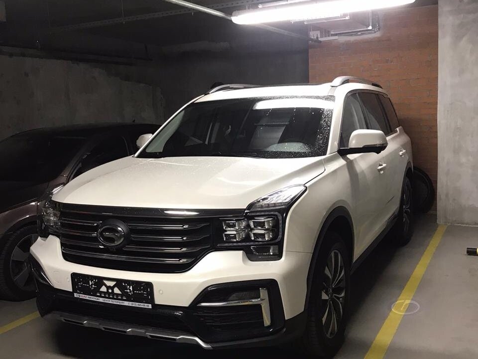 Купить б/у GAC GS8 I 2.0 AT (190 л.с.) 4WD бензин автомат в Санкт-Петербурге: белый ГАК ГС8 I ...