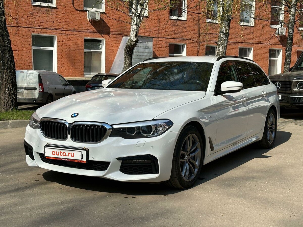 Купить б/у BMW 5 серии VII (G30/G31) 540d xDrive 3.0d AT (320 л.с.) 4WD ...