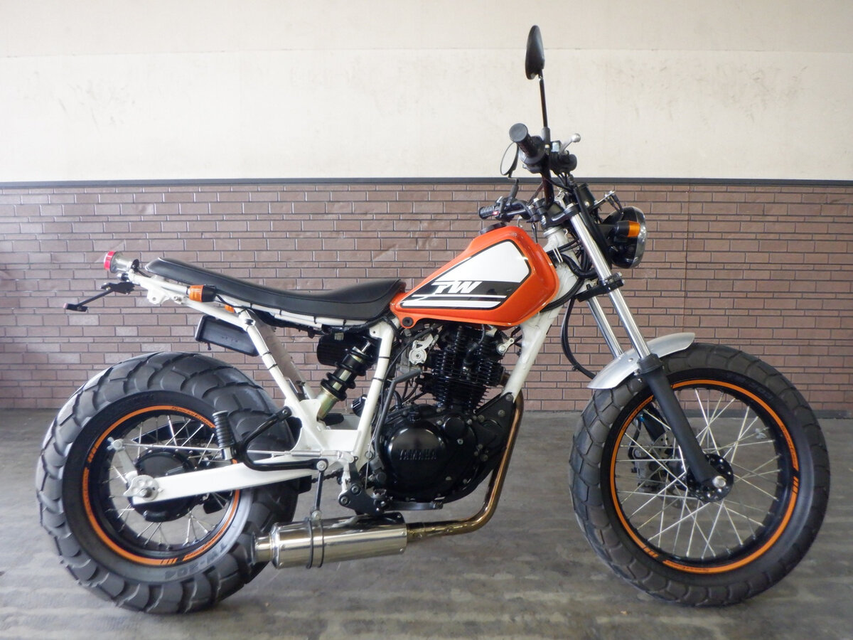 Купить б/у Yamaha TW225 карбюратор 5 передач во Владивостоке: оранжевый мотоцикл повышенной ...