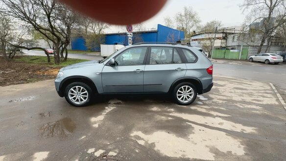 Купить б/у BMW X5 II (E70) 30d 3.0d AT (235 л.с.) 4WD дизель автомат в Москве: голубой БМВ Х5 II ...