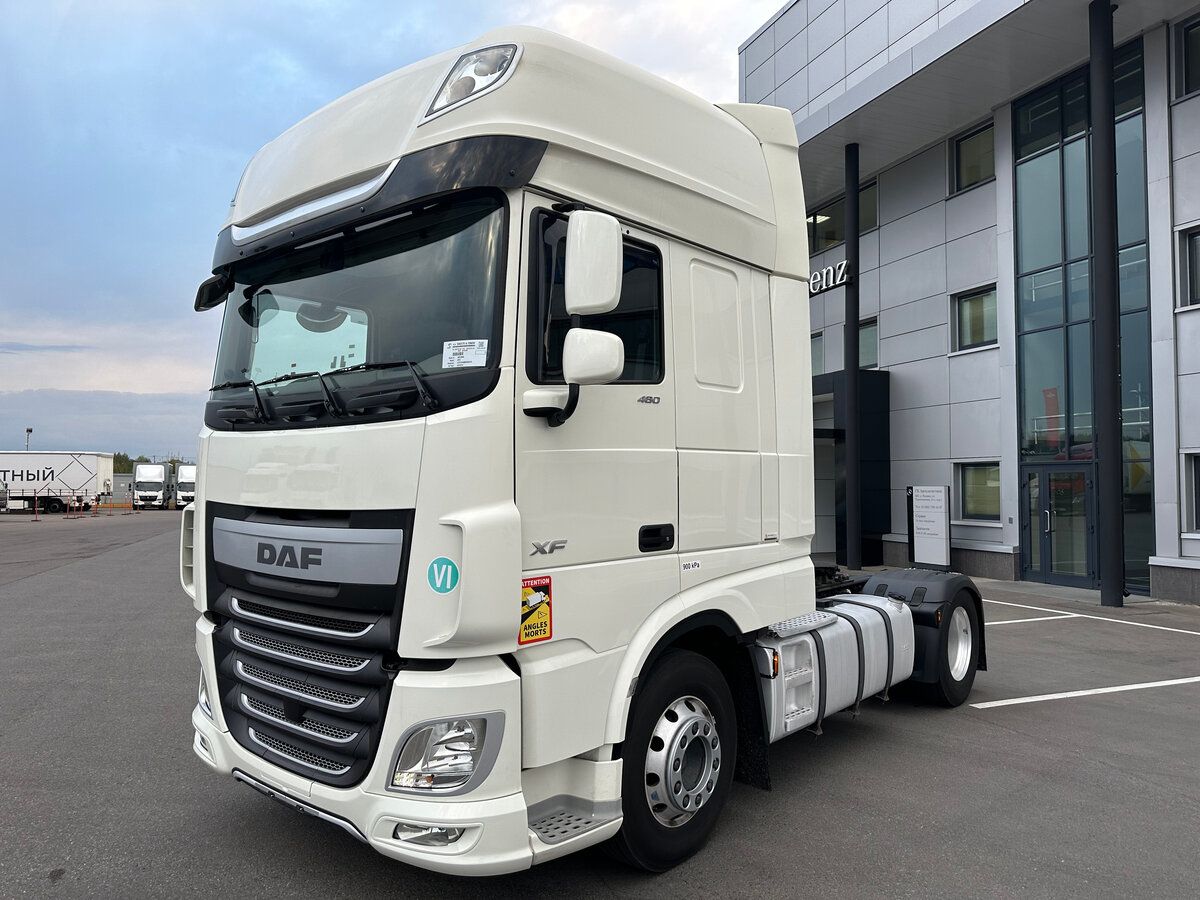 Купить б/у DAF XF дизель автомат в Москве: белый 2018 года по цене 11 ...
