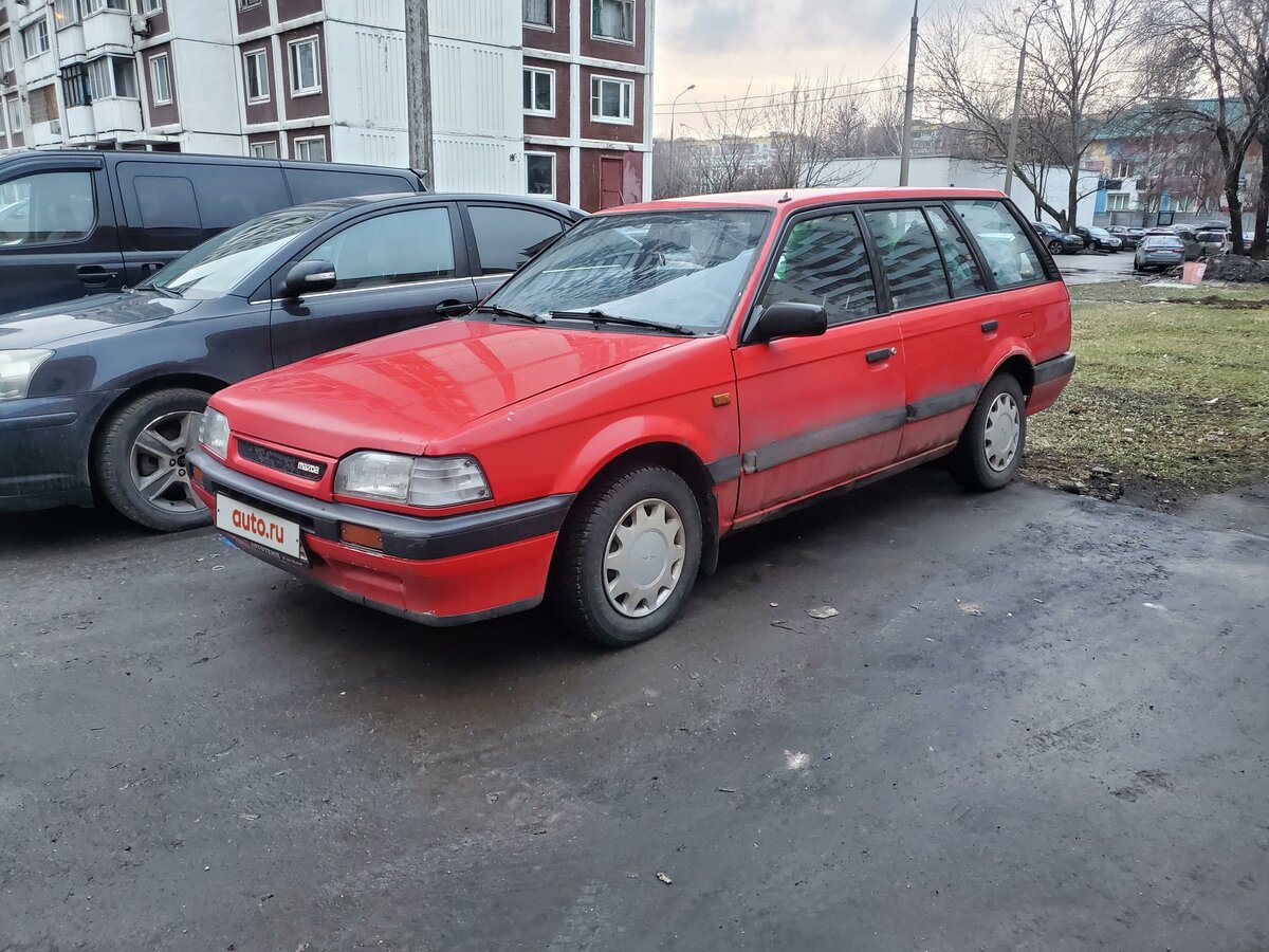 Купить б/у Mazda 323 III (BF) 1.6 MT (86 л.с.) бензин механика в Москве: красный Мазда 323 III ...