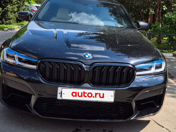 Купить б/у BMW 5 серии VII (G30/G31) 530d xDrive 3.0d AT (249 л.с.) 4WD ...