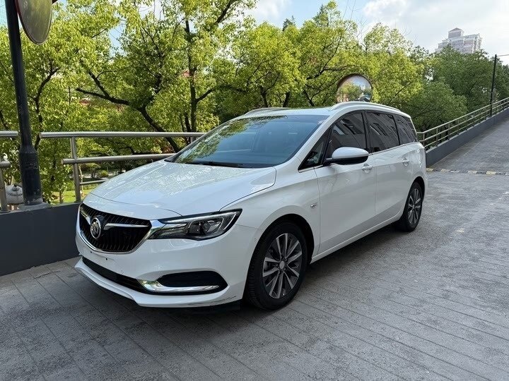Купить б/у Buick GL6 2017-2023 1.4 AT (163 л.с.) бензин автомат во Владивостоке: белый Бьюик ГЛ6 ...