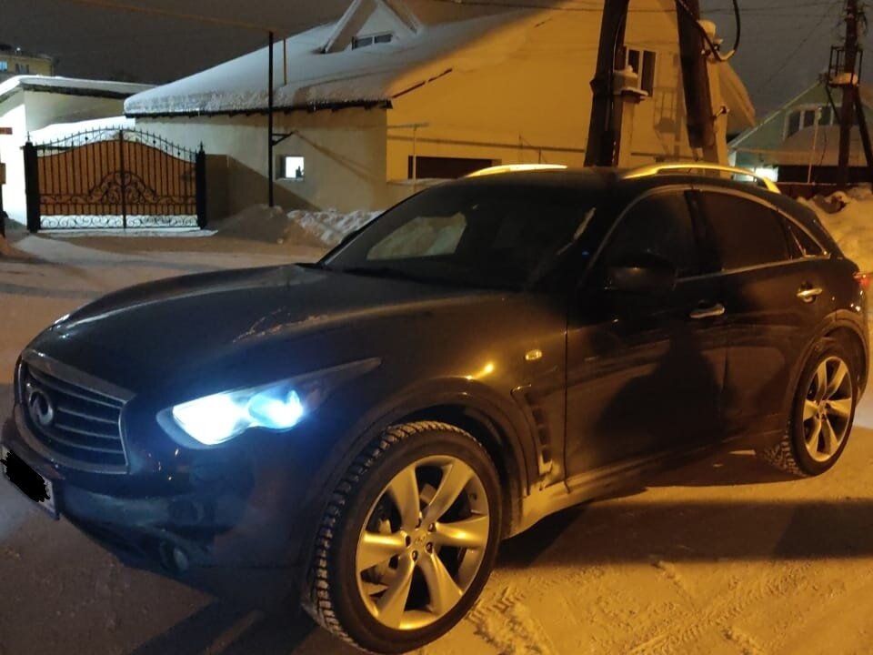 Купить б/у Infiniti FX II (S51) FX37 3.7 AT (333 л.с.) 4WD бензин автомат в Краснотурьинске ...