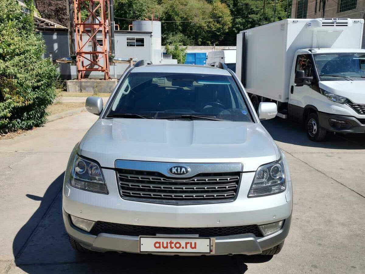 Купить б/у Kia Mohave I 8-speed 3.0d AT (250 л.с.) 4WD дизель автомат в Ольгинке: серебристый ...