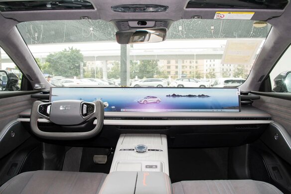 Купить б/у Geely Galaxy E8 2023-н.в. 620 Electro AT (475 кВт) 4WD ...