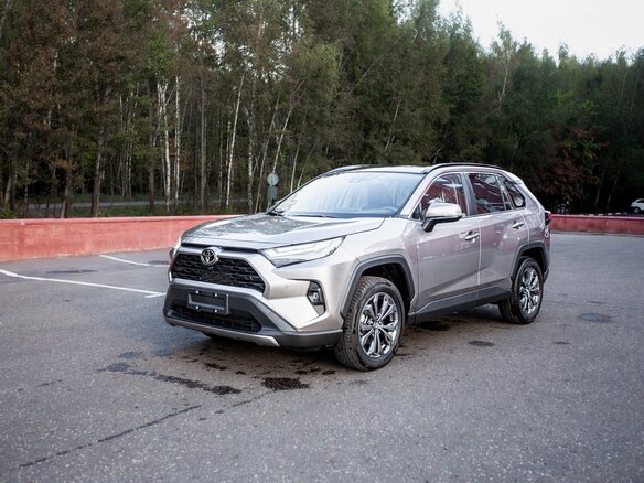 Купить б/у Toyota RAV4 V (XA50) 2.0 CVT (171 л.с.) бензин вариатор в Москве: серый Тойота Рав4 V ...