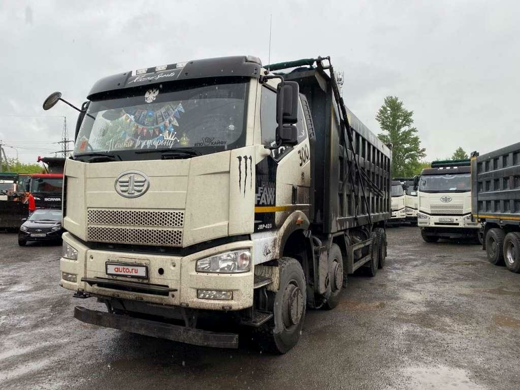 Купить б/у FAW J6 CA3310 дизель механика в Новокузнецке: белый самосвал 2022 года по цене 3 537 ...