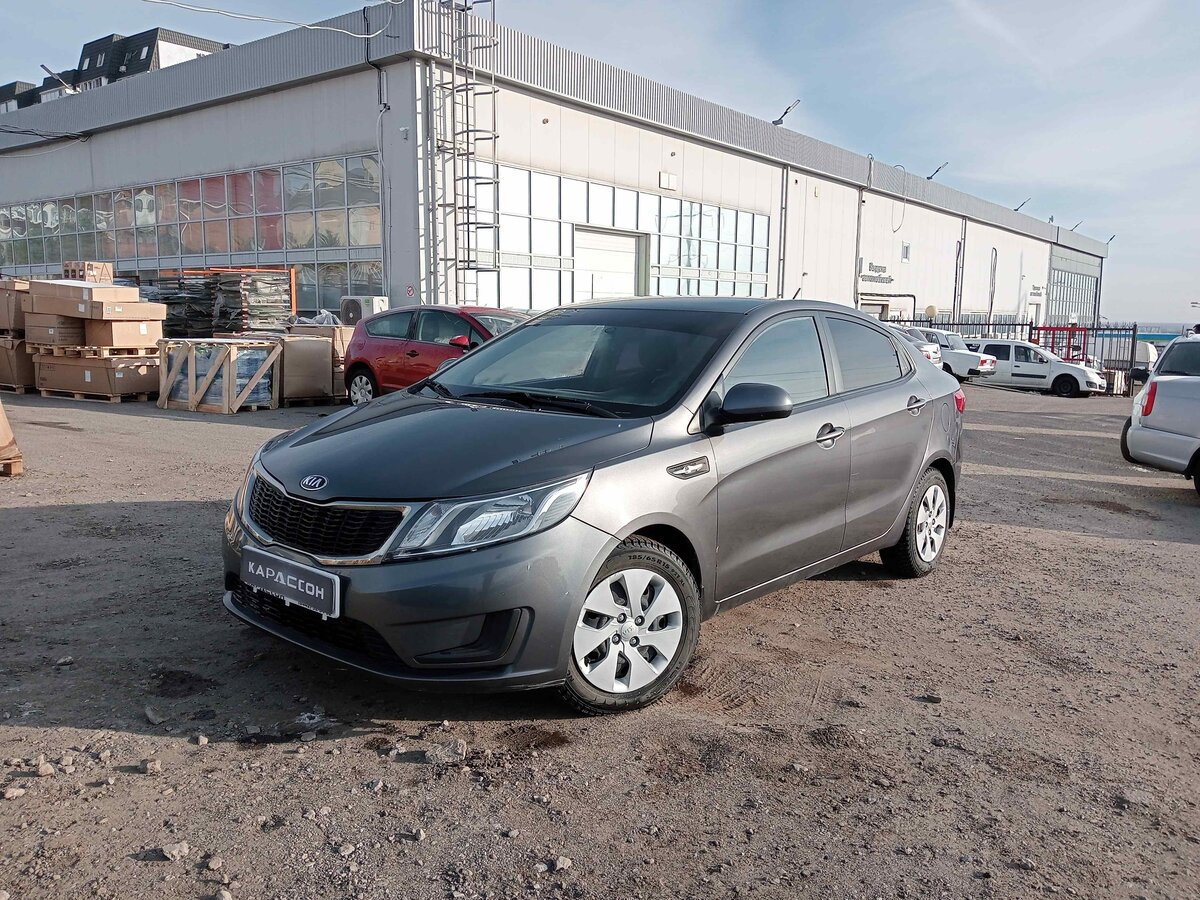 Купить б/у Kia Rio III 1.4 MT (107 л.с.) бензин механика в Волгограде: серебристый Киа Рио III ...