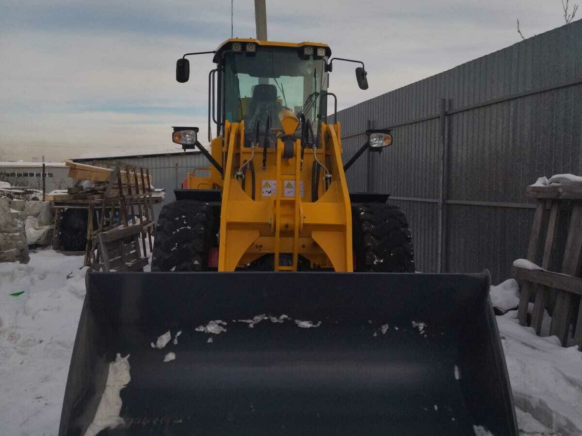 Купить новый HZM XC30 в Челябинске: золотистый фронтальный погрузчик 2022 года на Авто.ру ID ...