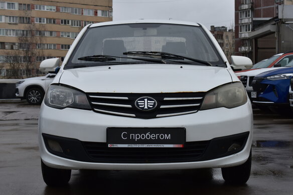 Купить б/у FAW V5 2012-2017 1.5 MT (102 л.с.) бензин механика в Санкт-Петербурге: белый ФАВ в5 ...