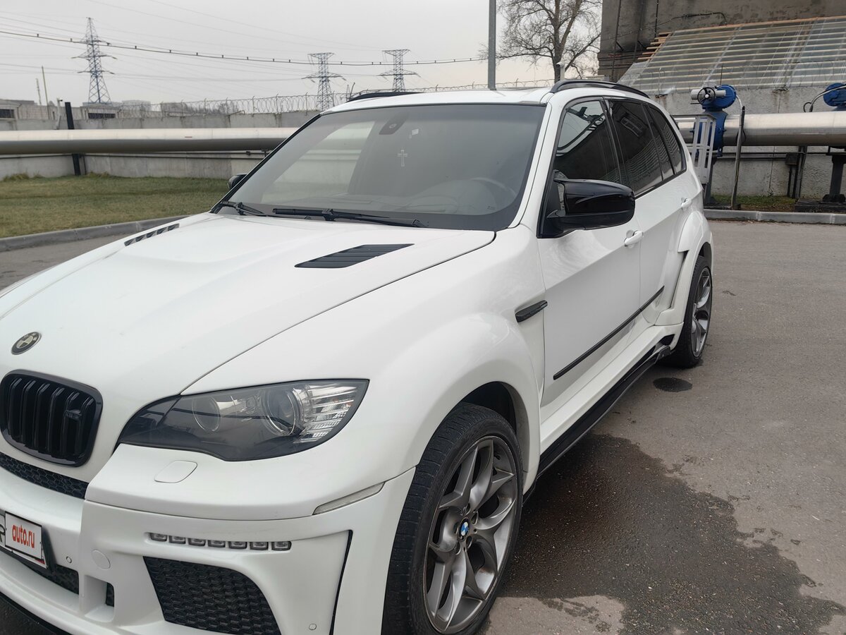 Купить б/у BMW X5 II (E70) 35d 3.0d AT (286 л.с.) 4WD дизель автомат в Москве: белый БМВ Х5 II ...