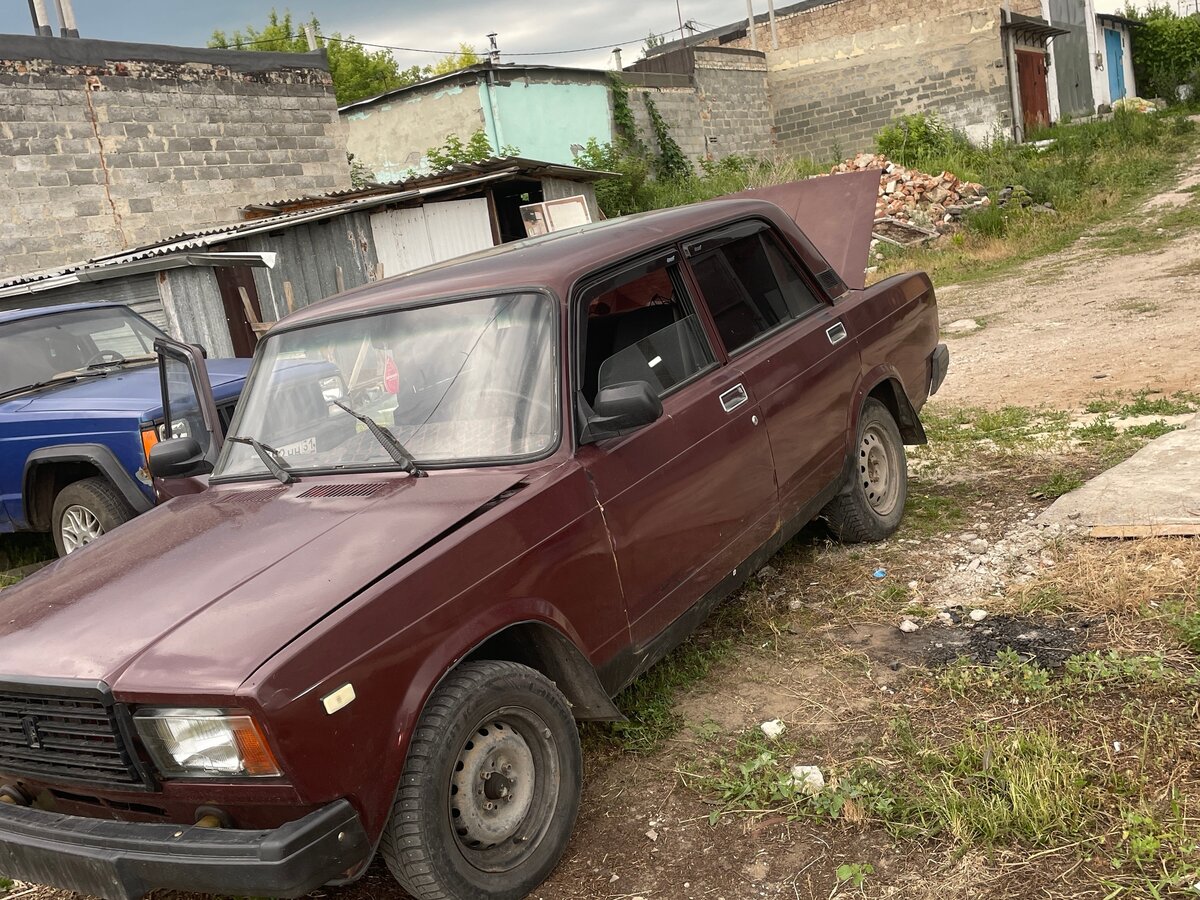 Купить б/у Lada (ВАЗ) 2107 1982-2012 1.6 MT (73 л.с.) бензин механика в Майском: коричневый Лада ...