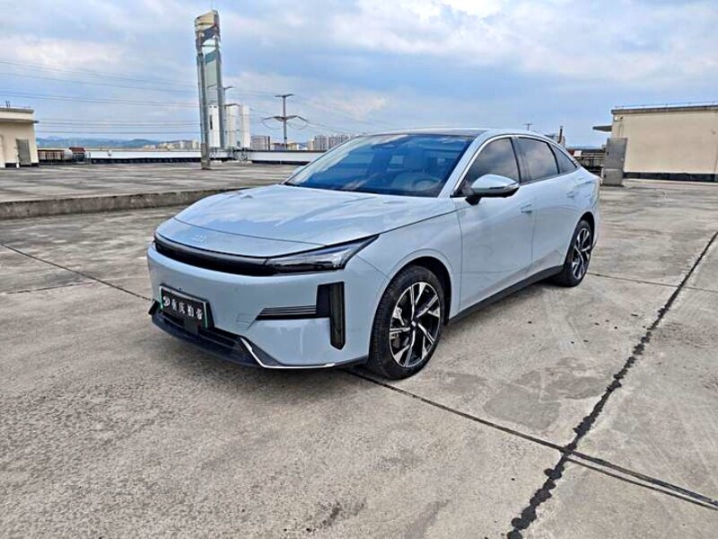 Купить б/у Geely Galaxy L6 2023-2025 125 km 1.5hyb AT (390 л.с.) гибрид автомат в Благовещенске ...