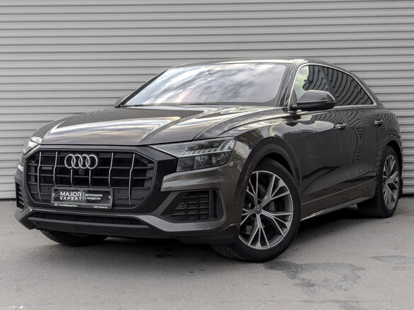Купить б/у Audi Q8 I (4M) 55 TFSI 3.0 AT (340 л.с.) 4WD бензин автомат в Москве: коричневый Ауди ...