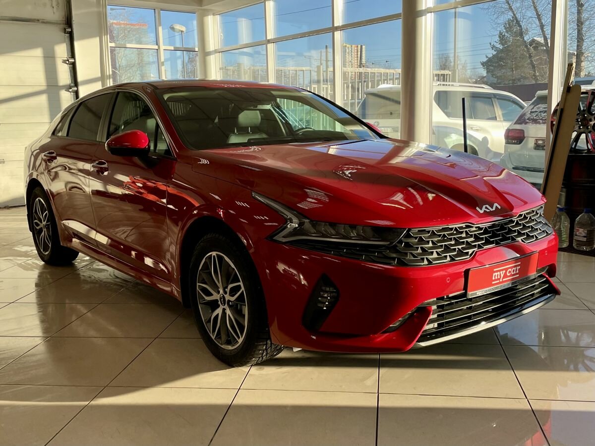 Купить б/у Kia K5 III 2.0 AT (150 л.с.) бензин автомат в Перми: красный Киа к5 III седан 2022 ...