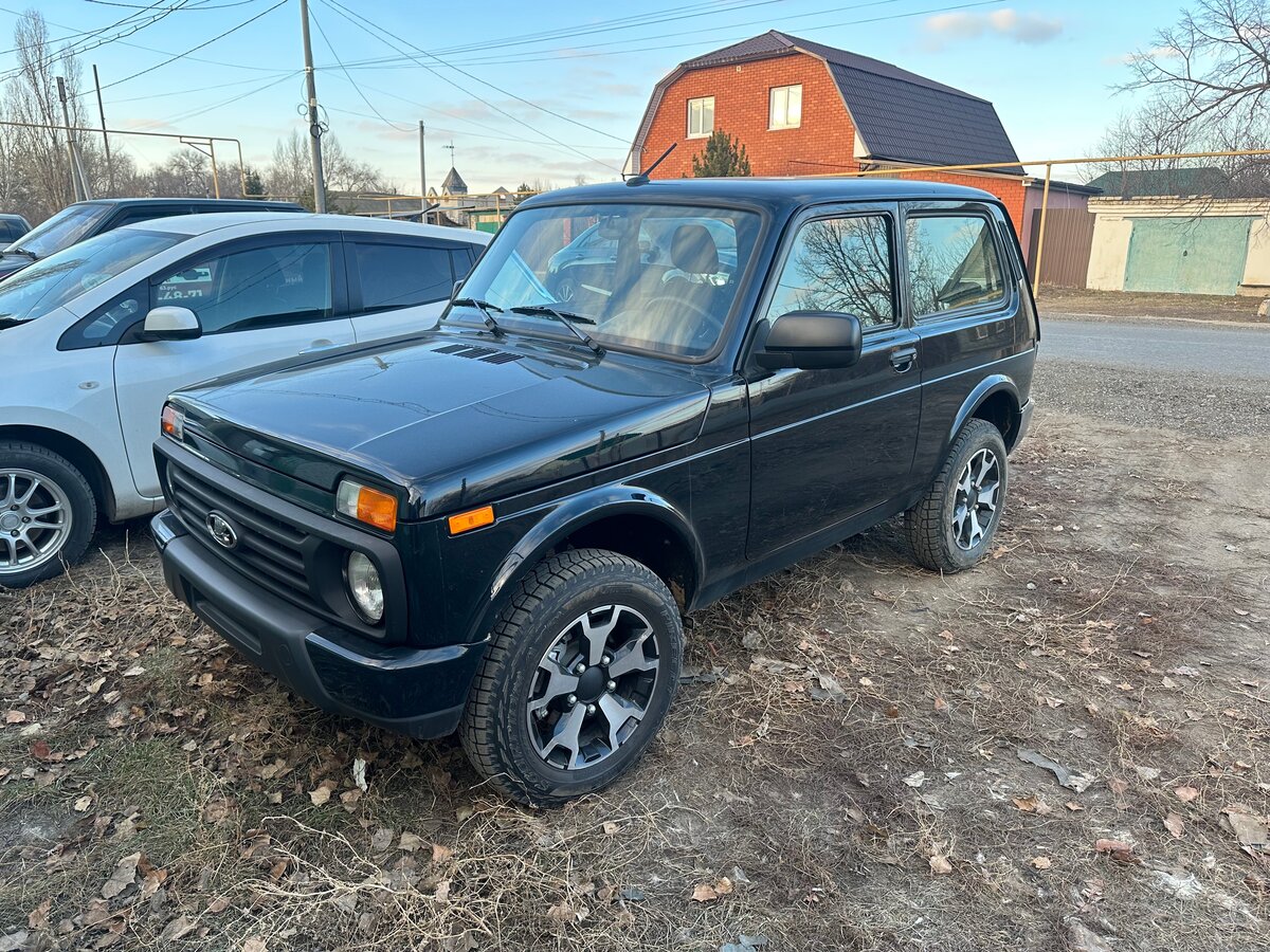 Купить б/у Lada (ВАЗ) Niva Legend 2021-2025 1.7 MT (83 л.с.) 4WD бензин механика в Сызрани ...
