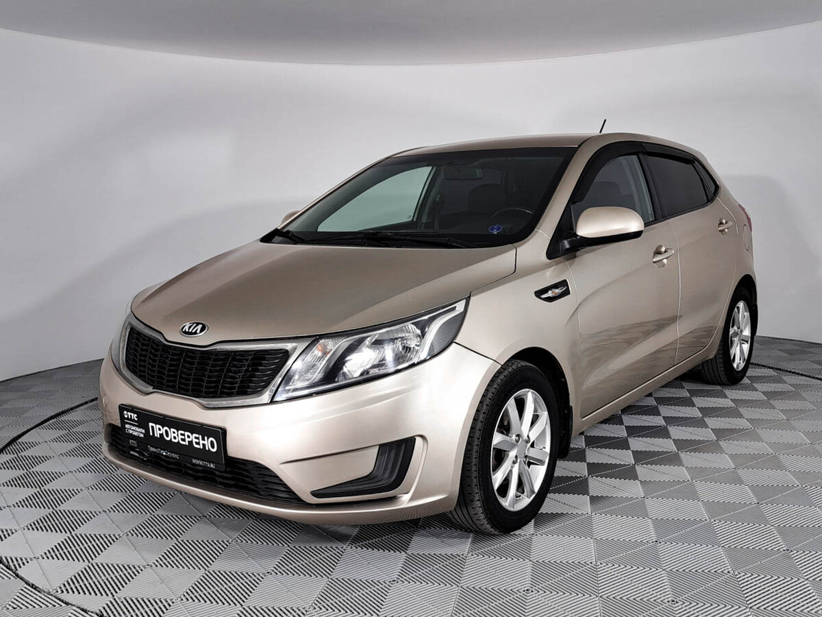 Купить б/у Kia Rio III 1.4 MT (107 л.с.) бензин механика в Казани: золотистый Киа Рио III ...