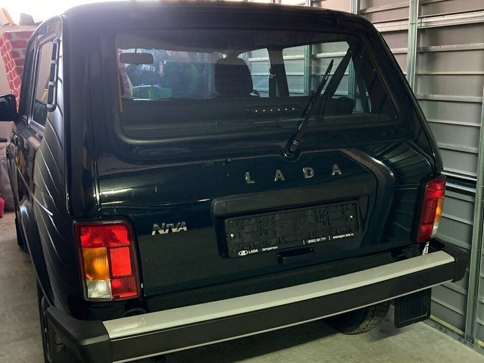 Купить б/у Lada (ВАЗ) Niva Legend 2021-2025 1.7 MT (83 л.с.) 4WD бензин ...