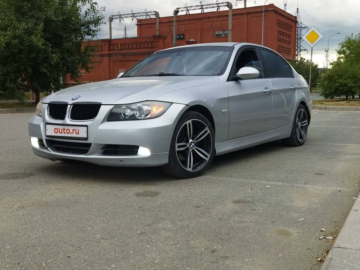 Купить б/у BMW 3 серии V (E90/E91/E92/E93) 325i 2.5 AT (218 л.с.) бензин автомат в Невьянске ...