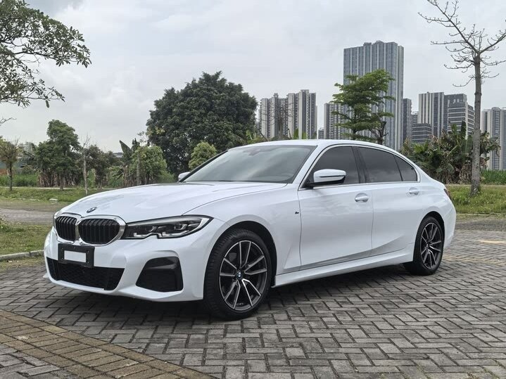 Купить б/у BMW 3 серии VII (G2x) 325Li 2.0 AT (184 л.с.) бензин автомат во Владивостоке: белый ...