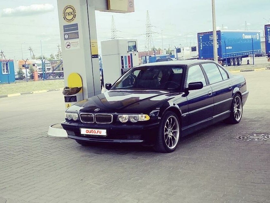 Купить б/у BMW 7 серии III (E38) Рестайлинг 750Li 5.4 AT (326 л.с.) бензин автомат в Санкт ...