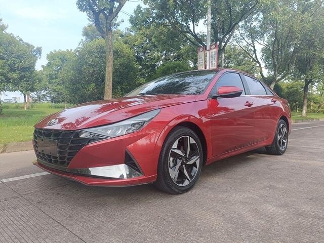 Купить б/у Hyundai Elantra VII (CN7) 1.5 CVT (115 л.с.) бензин вариатор во Владивостоке: красный ...