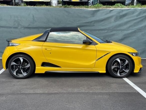 Купить б/у Honda S660 2015-2022 0.7 CVT (64 л.с.) бензин вариатор во Владивостоке: жёлтый Хонда ...
