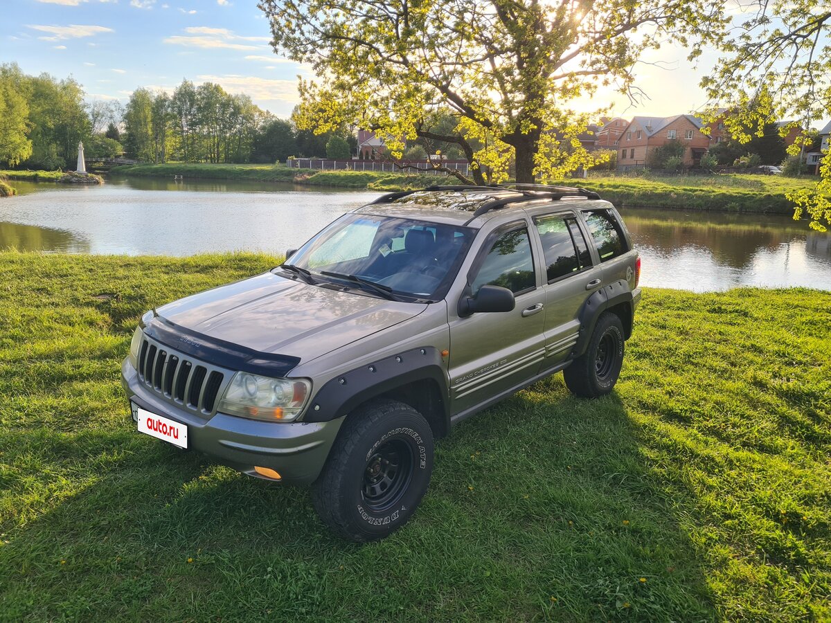 Купить б/у Jeep Grand Cherokee II (WJ) 4.7 AT (220 л.с.) 4WD бензин автомат в Одинцово: серый ...