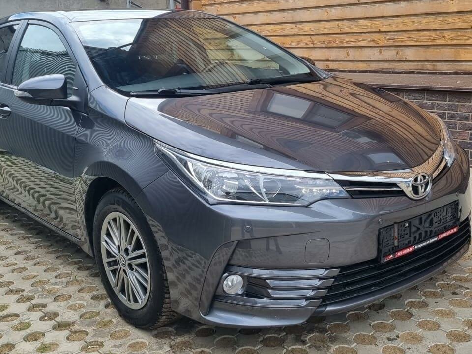 Купить б/у Toyota Corolla XI (E160, E170, E180) Рестайлинг 1 1.6 CVT (132 л.с.) бензин вариатор ...