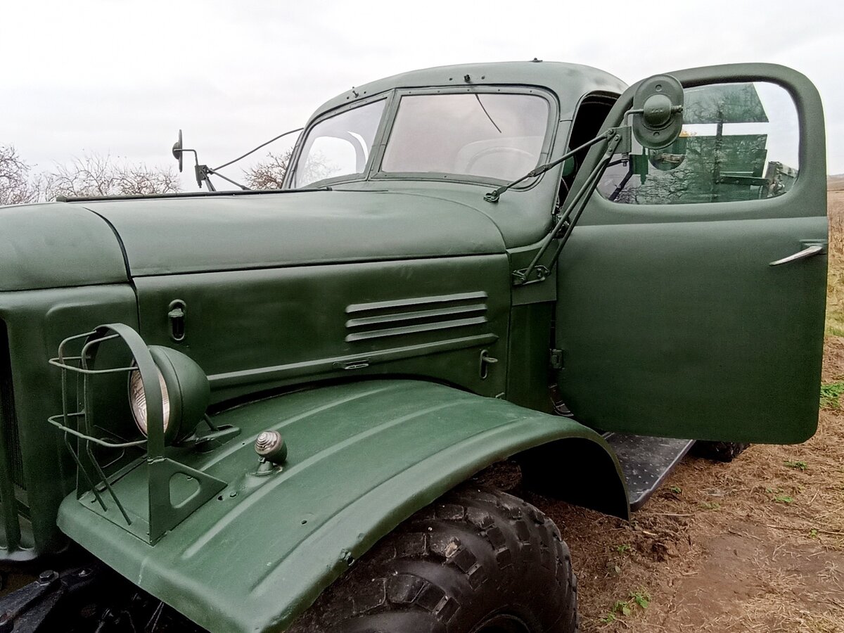 Купить б/у ЗИЛ 157 дизель механика в Коссово: зелёный бортовой грузовик ...