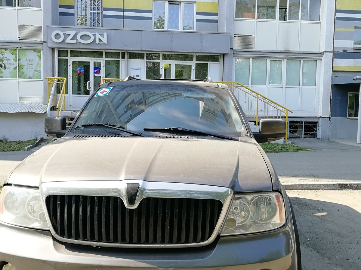 Купить б/у Lincoln Navigator II 4-speed 5.4 AT (304 л.с.) 4WD бензин ...