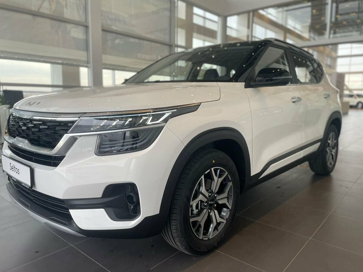 Купить новый Kia KX3 2019-2023 1.5 CVT (115 л.с.) бензин вариатор в Москве: белый Киа КаИкс3 ...