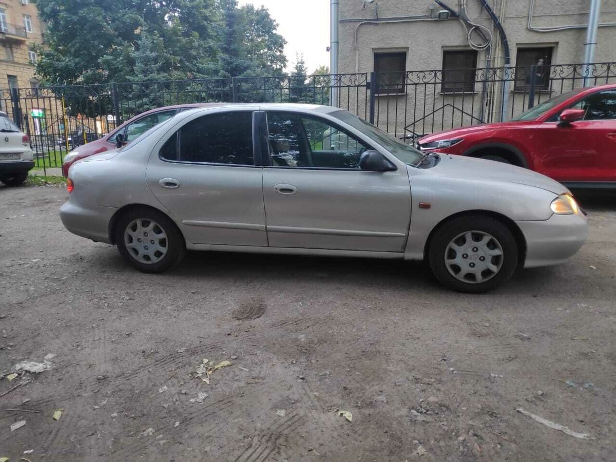 Купить б/у Hyundai Elantra II (J2, J3) 2.0 AT (139 л.с.) бензин автомат ...