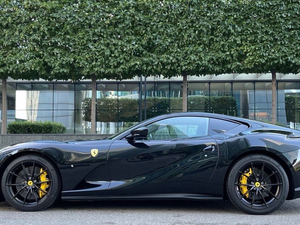 Купить б/у Ferrari 812 2017-2024 Superfast 6.5 AMT (800 л.с.) бензин ...