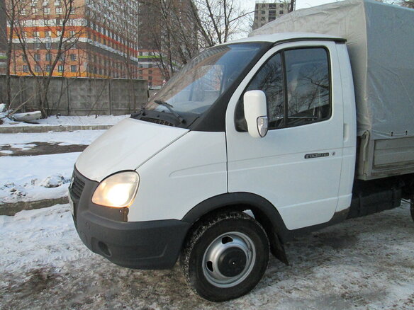Купить б/у ГАЗ ГАЗель (3302) бензин механика в Москве: белый бортовой ...