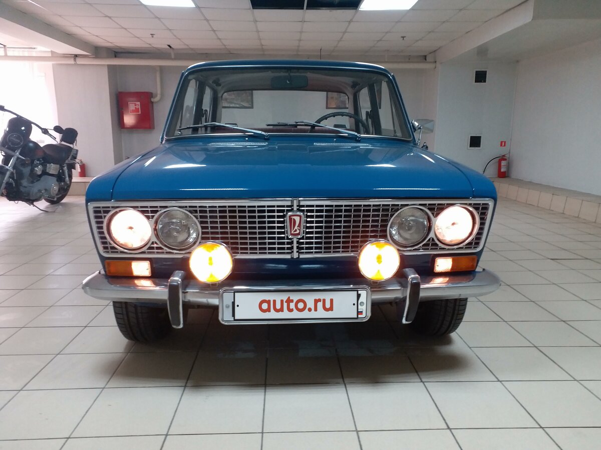 Купить б/у LADA (ВАЗ) 2103 1972-1984 1.5 MT (75 л.с.) бензин механика в Москве: синий Лада 2103 ...