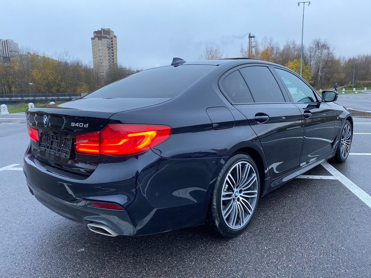 Купить б/у BMW 5 серии VII (G30/G31) 540d xDrive 3.0d AT (320 л.с.) 4WD ...